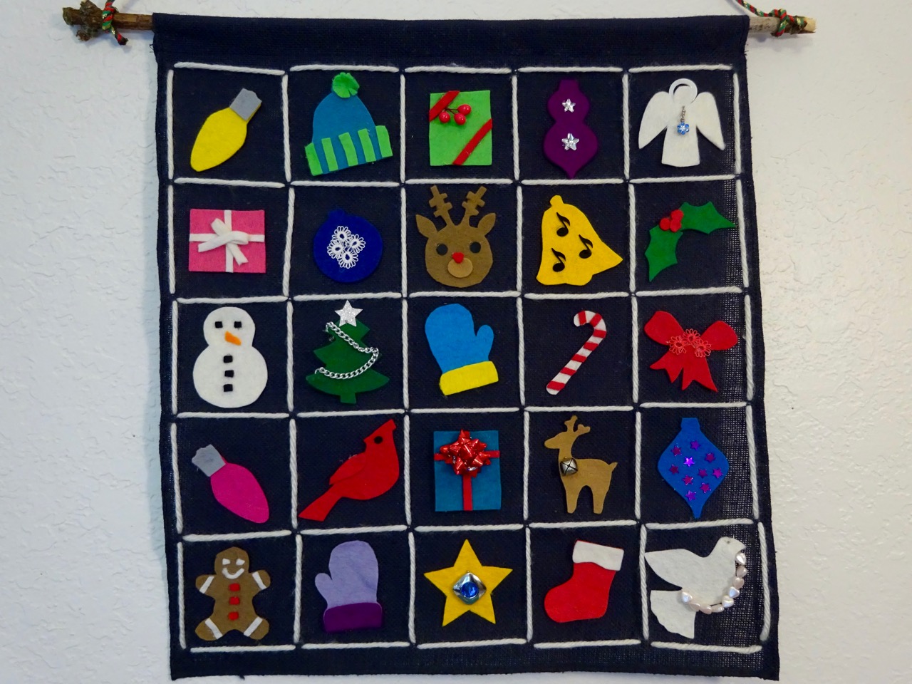 Fun Advent Calendar You Can Make Yourself - Single Girl's DIY