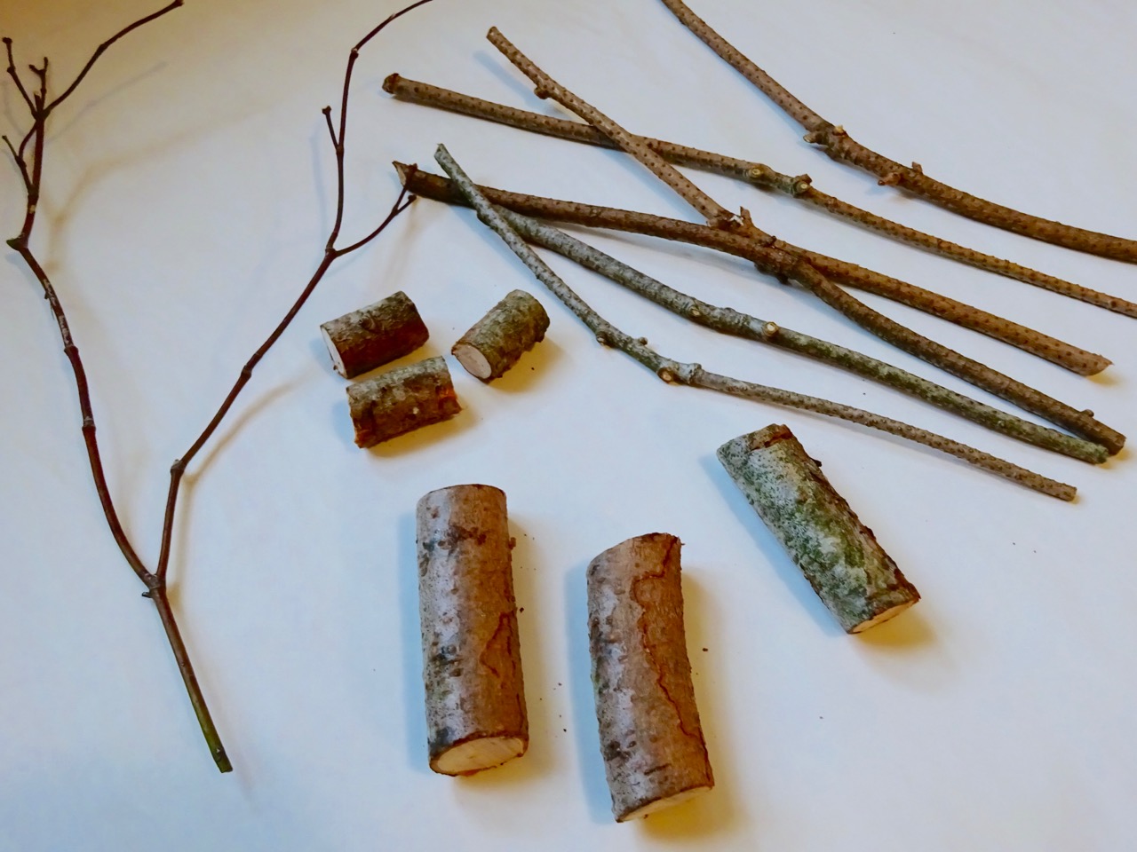 How to Make Stick Reindeer for Free - Single Girl's DIY