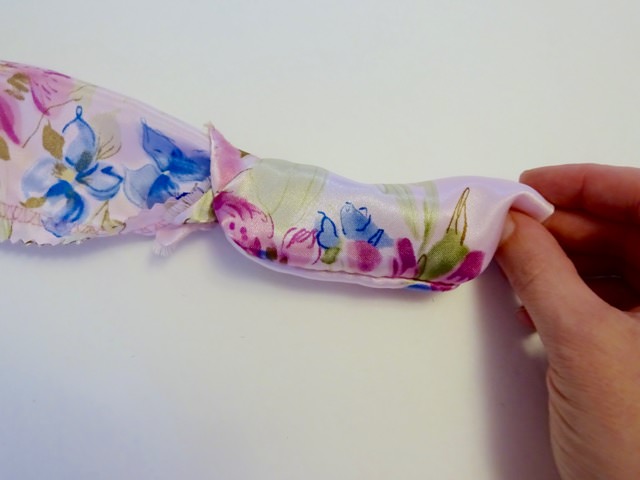 How to Sew a Purse Scarf - Single Girl's DIY