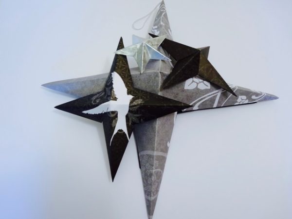How to Make 3D Folded Paper Stars | Single Girl's DIY