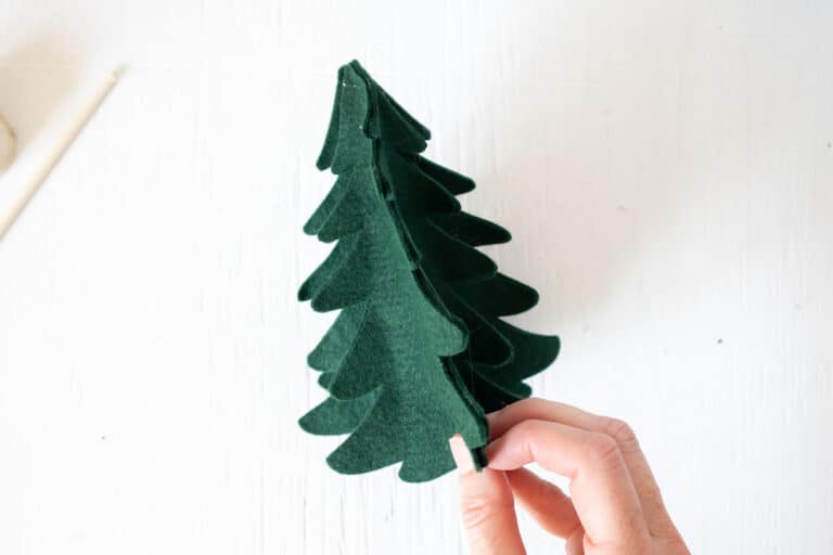 DIY Scandinavian Felt Christmas Trees Pattern - Single Girl's DIY