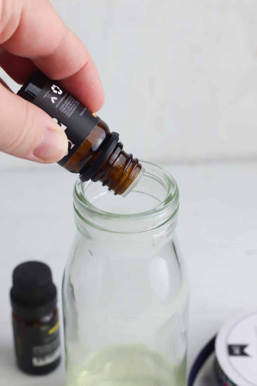 Easy DIY Reed Diffuser - Single Girl's DIY