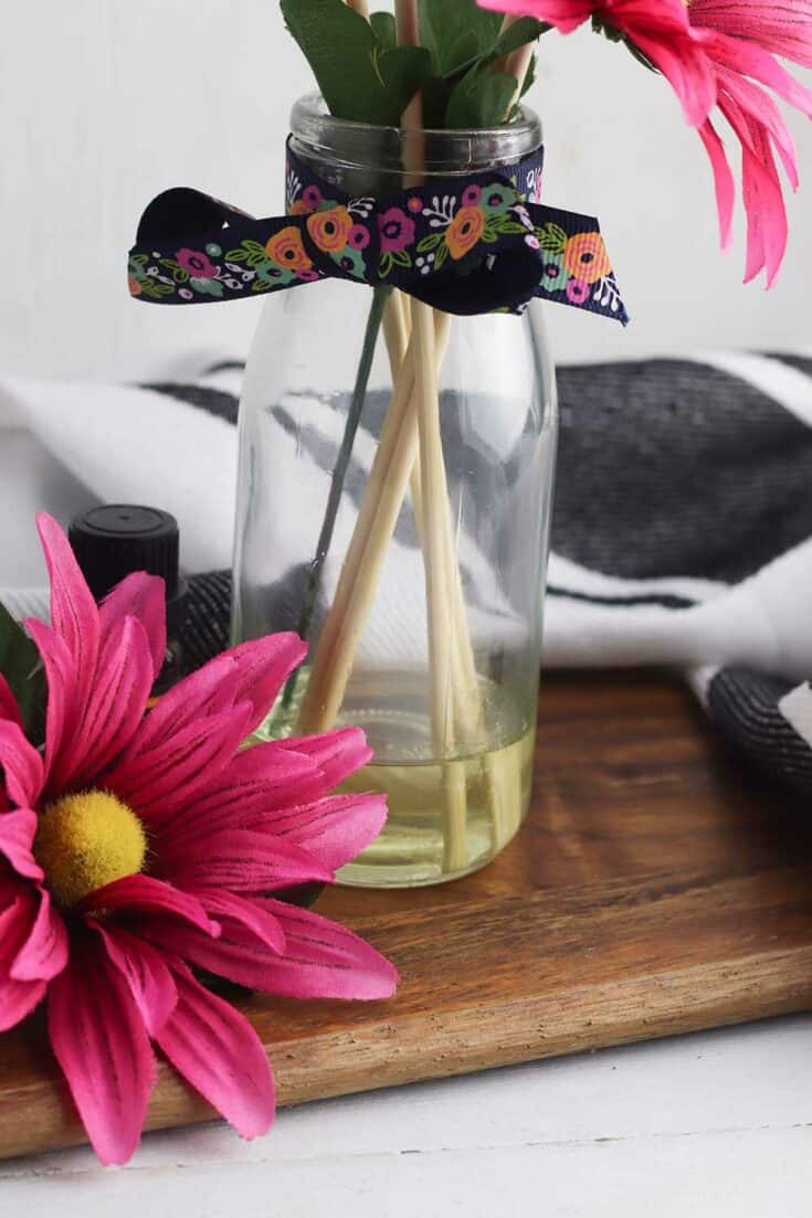 Easy DIY Reed Diffuser - Single Girl's DIY