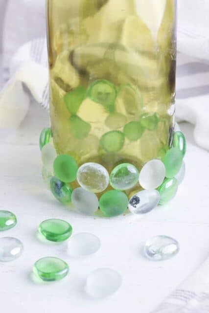 How to Make Wine Bottles Decorated with Glass Beads - Single Girl's DIY
