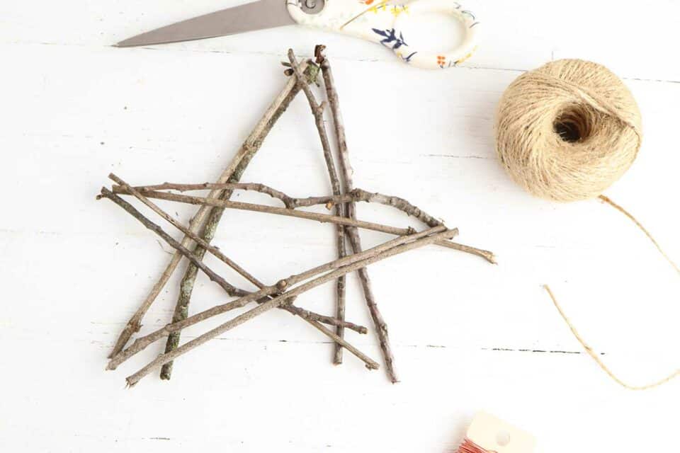 How to Make a Twig Star Out of Sticks - Single Girl's DIY