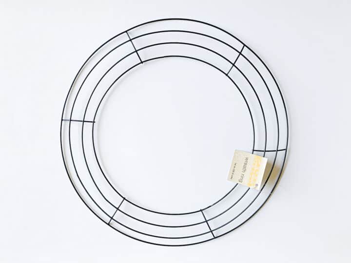 Easy Plastic Bag Wreath - Single Girl's DIY