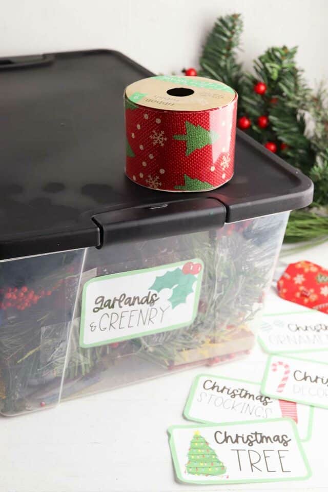 Free Printable Christmas Decoration Organizing Labels - Single Girl's DIY
