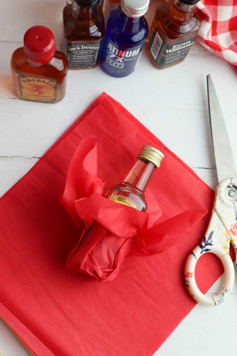How to Make a Booze Bouquet (Perfect Valentine's Day Gift for Guys ...