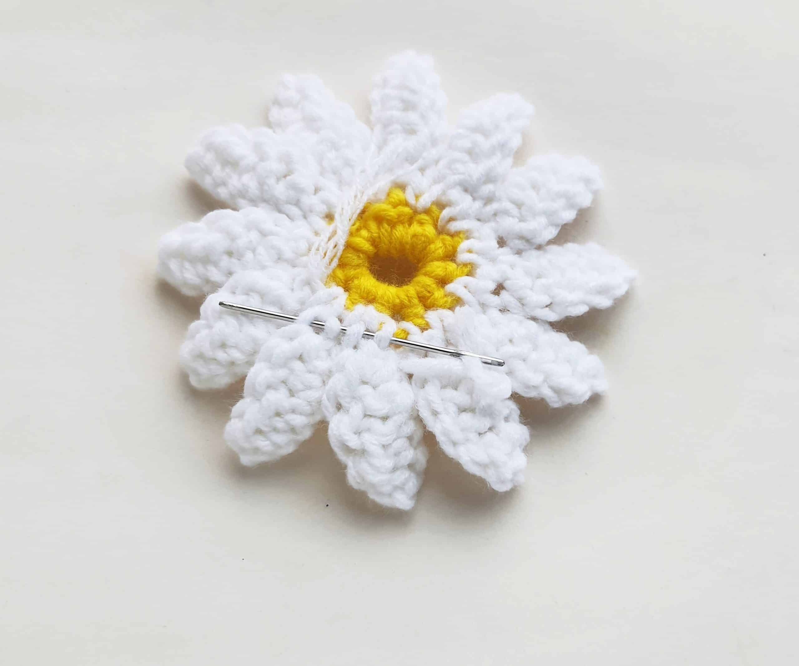 Easy Daisy Crochet Pattern - Single Girl's DIY
