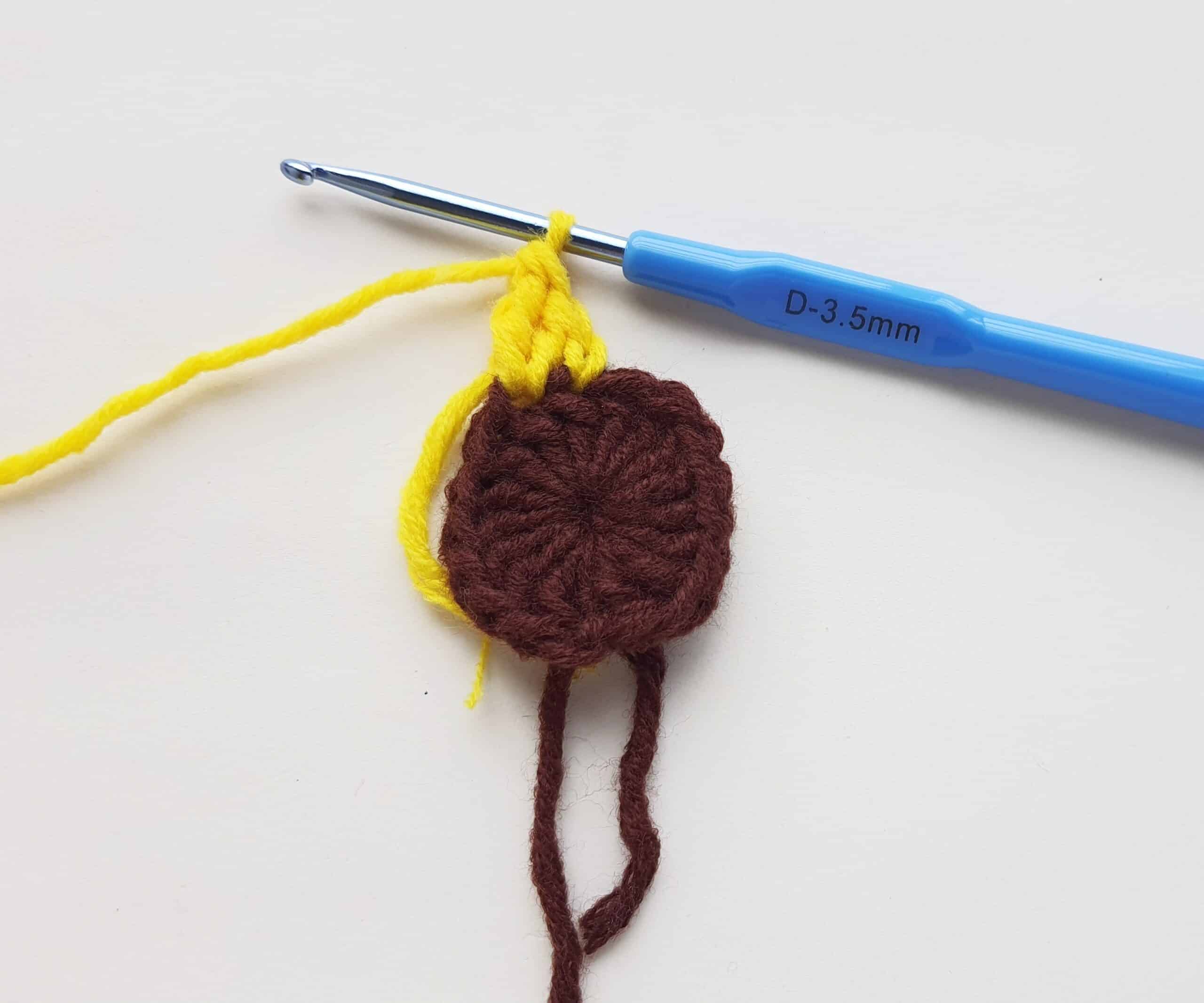 Easy Sunflower Crochet Pattern - Single Girl's DIY