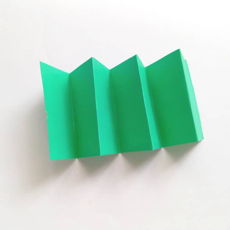 Homemade St. Patricks Day Card with Pop-Up Shamrocks (Free Template ...