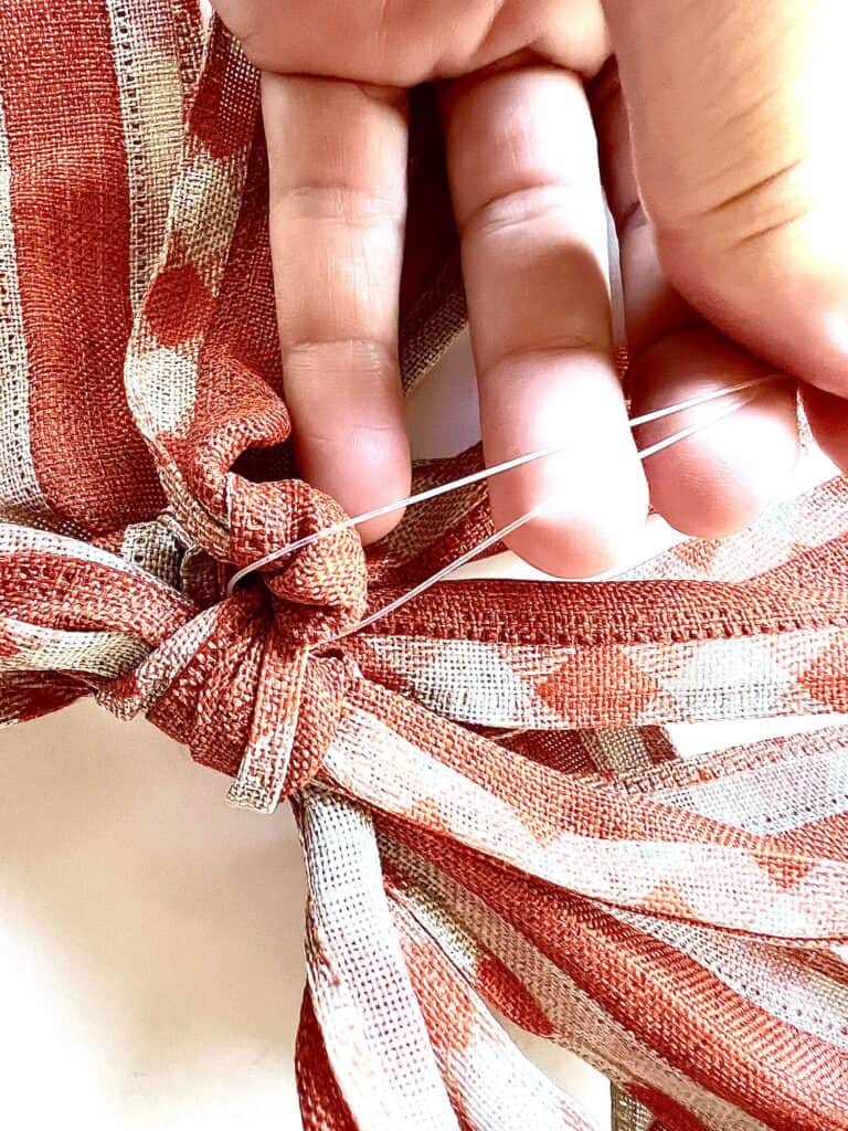 How to Make a Bow with Wired Ribbon (The Easy Way) - Single Girl's DIY