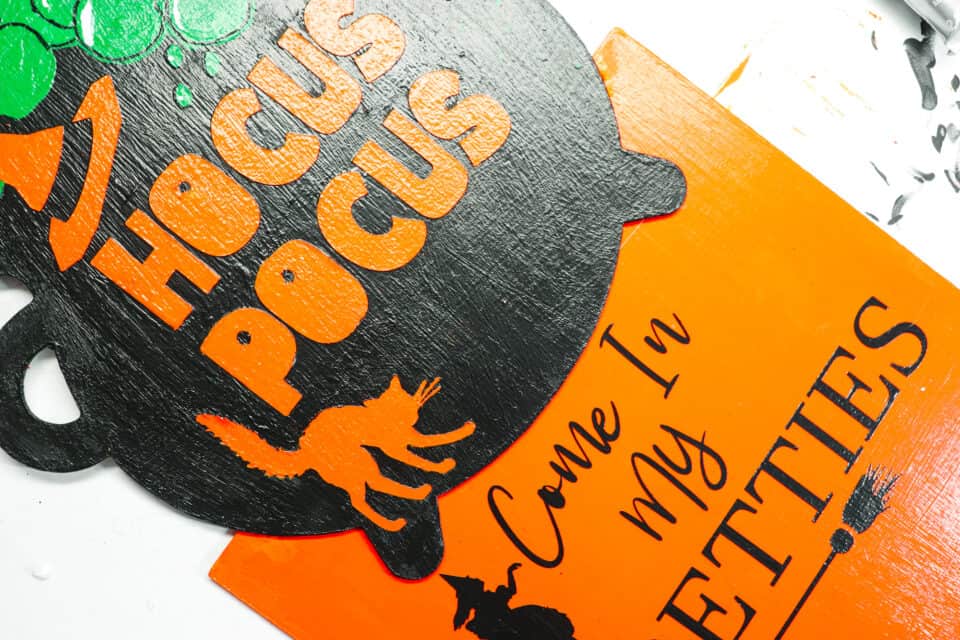 DIY Hocus Pocus Porch Sign - Single Girl's DIY