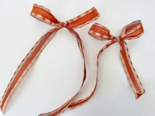 How to Make a Bow with Wired Ribbon (The Easy Way) - Single Girl's DIY