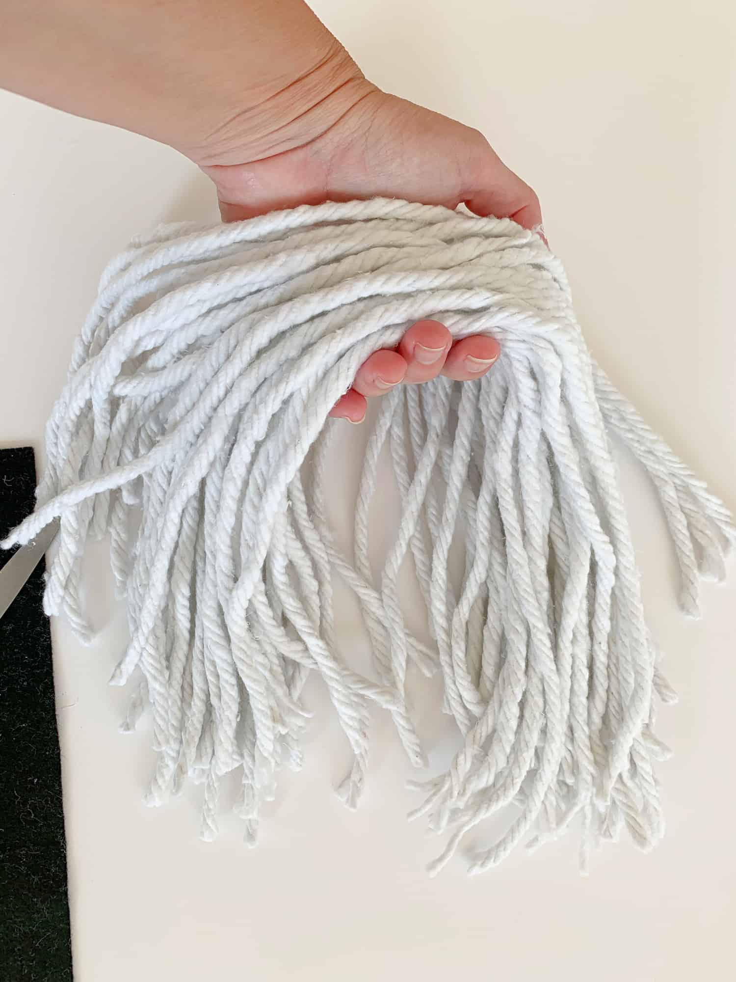 Easy DIY Mop Head Ghosts - Single Girl's DIY