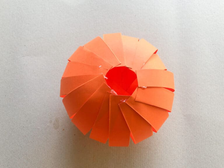 Easy Paper Strip Pumpkin Craft - Single Girl's DIY