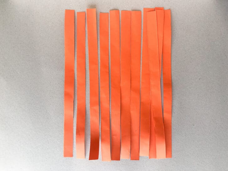 Easy Paper Strip Pumpkin Craft - Single Girl's DIY
