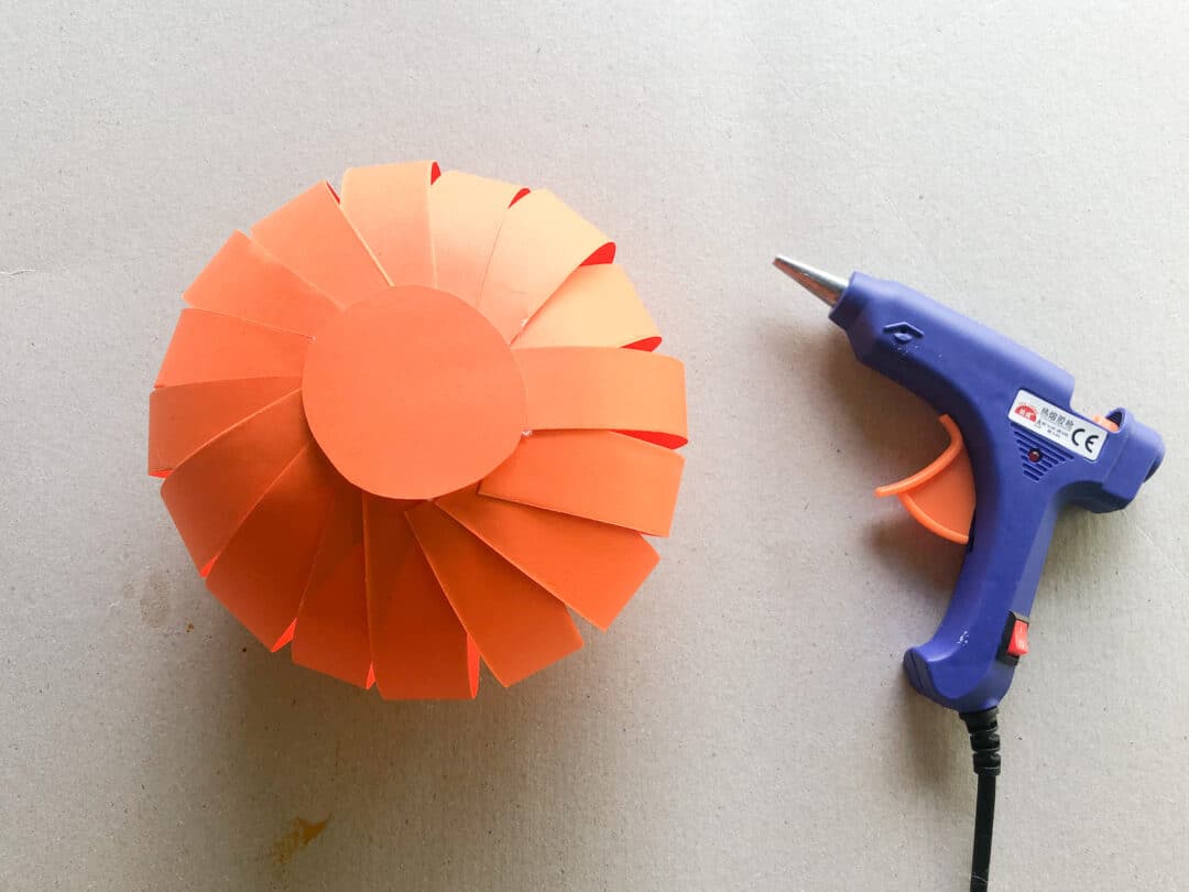 Easy Paper Strip Pumpkin Craft - Single Girl's DIY