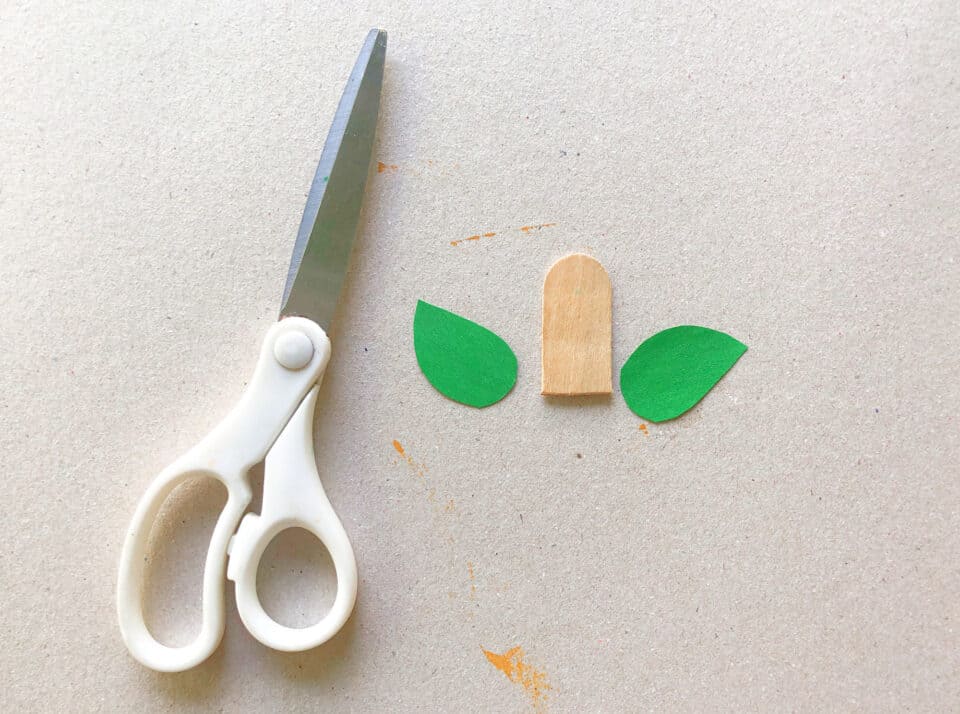 Easy Paper Strip Pumpkin Craft - Single Girl's DIY