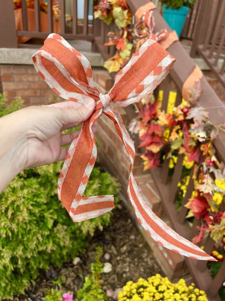 How to Make a Bow with Wired Ribbon (The Easy Way) - Single Girl's DIY