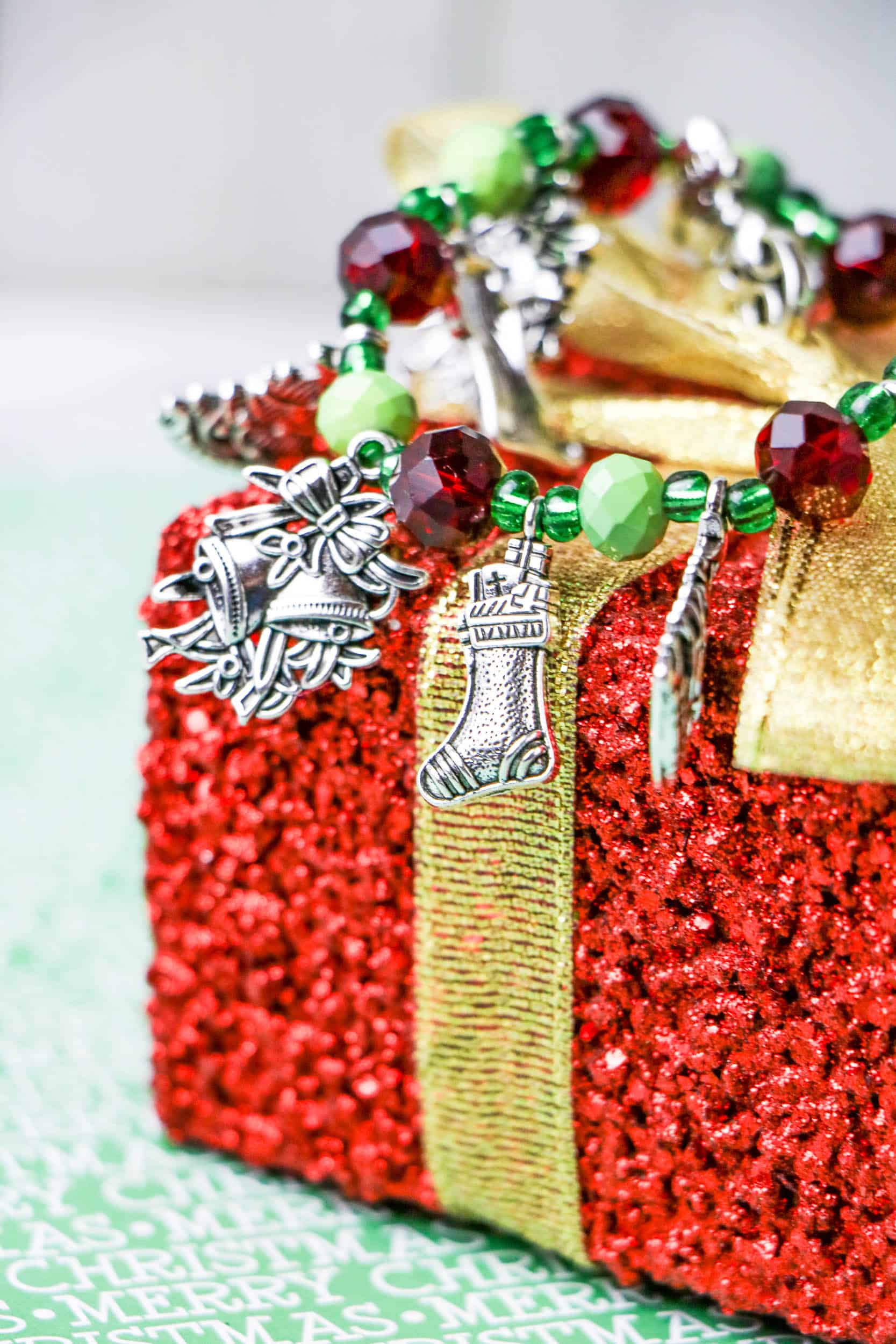 DIY Christmas Charm Bracelet - Single Girl's DIY