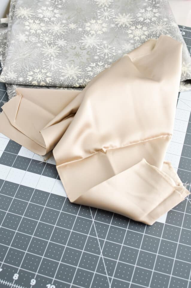 How to Sew a Reusable Drawstring Gift Bag - Single Girl's DIY