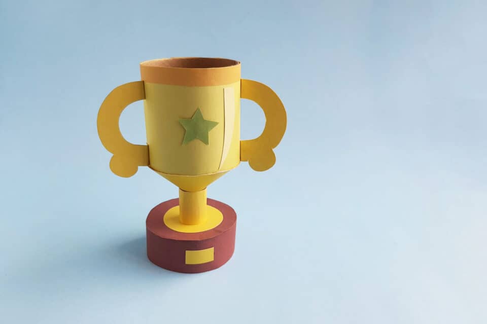DIY Trophy Using a Toilet Paper Roll - Single Girl's DIY