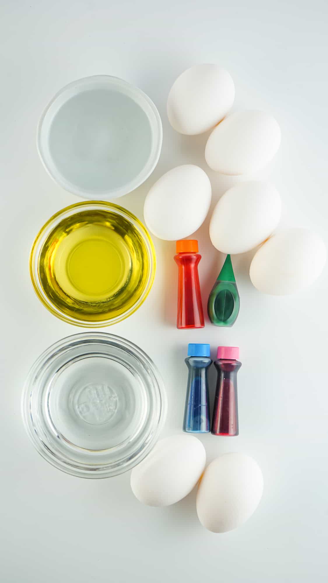 Marbled Easter Eggs: How to Use Cooking Oil for Marbling - Single Girl ...