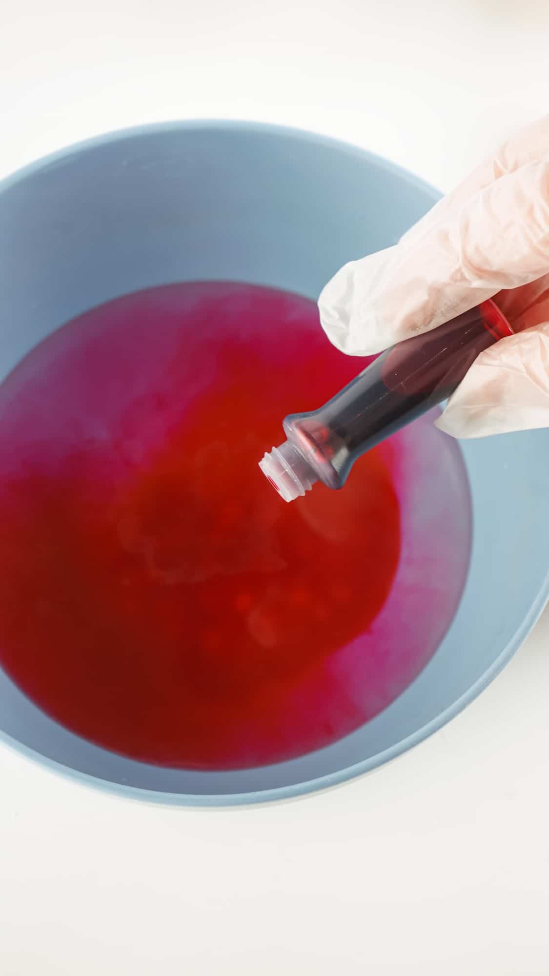 Marbled Easter Eggs: How to Use Cooking Oil for Marbling - Single Girl ...