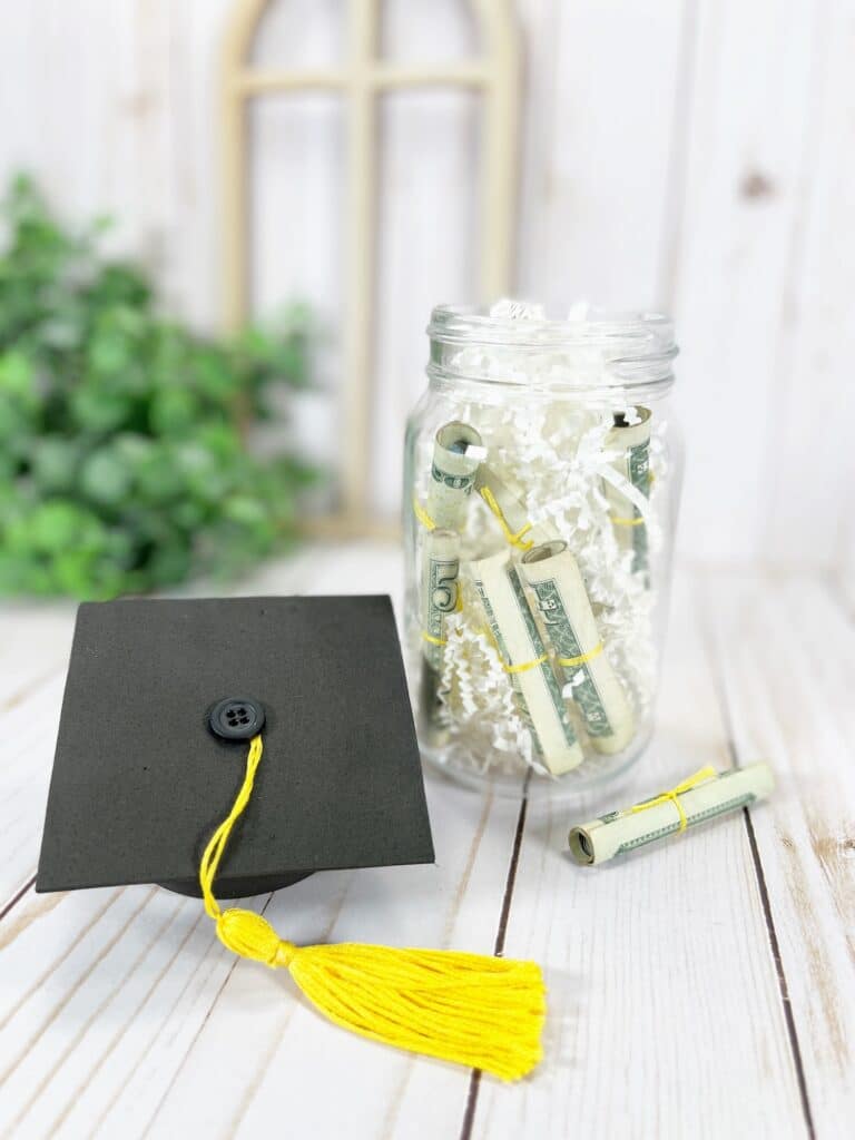 DIY Graduation Mason Jars - Single Girl's DIY