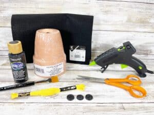 DIY Clay Pot Graduation Cap (Dollar Tree Craft) - Single Girl's DIY