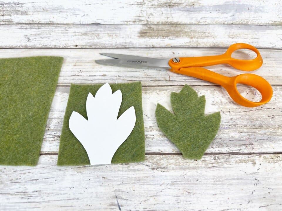 DIY Thread Ball Pumpkin - Single Girl's DIY