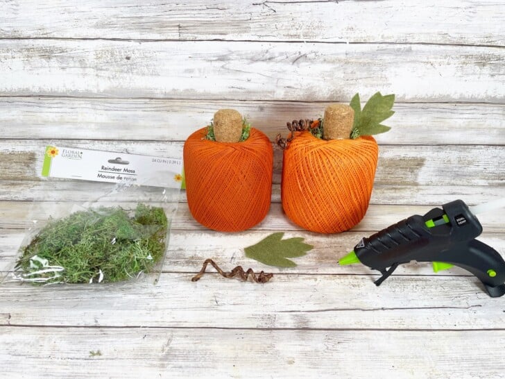 DIY Thread Ball Pumpkin - Single Girl's DIY