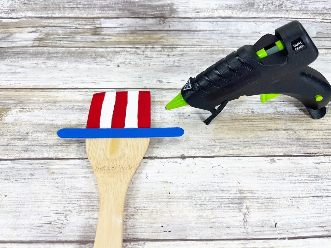 Wooden Spatula Uncle Sam Craft (Dollar Store DIY) - Single Girl's DIY