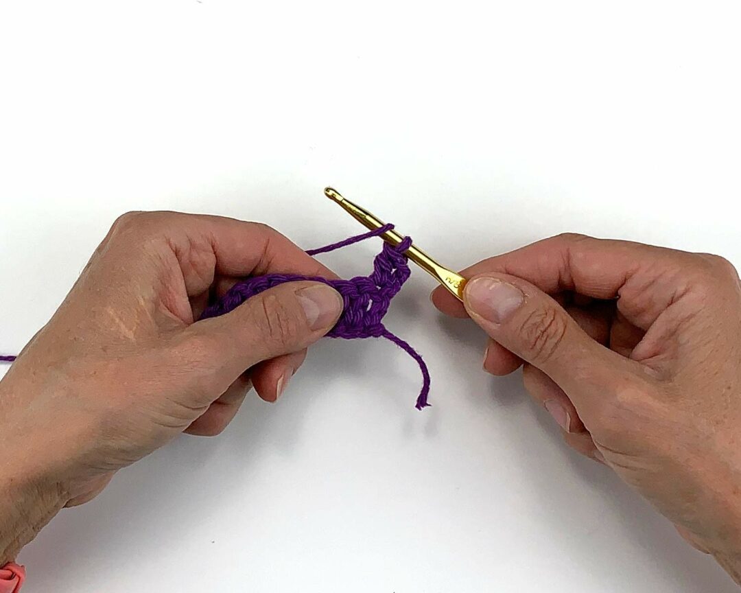 How To Make A Front Post Double Crochet Stitch (fpdc) - Single Girl's DIY