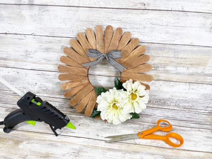 Easy Craft Stick Wreath (Dollar Store DIY) - Single Girl's DIY