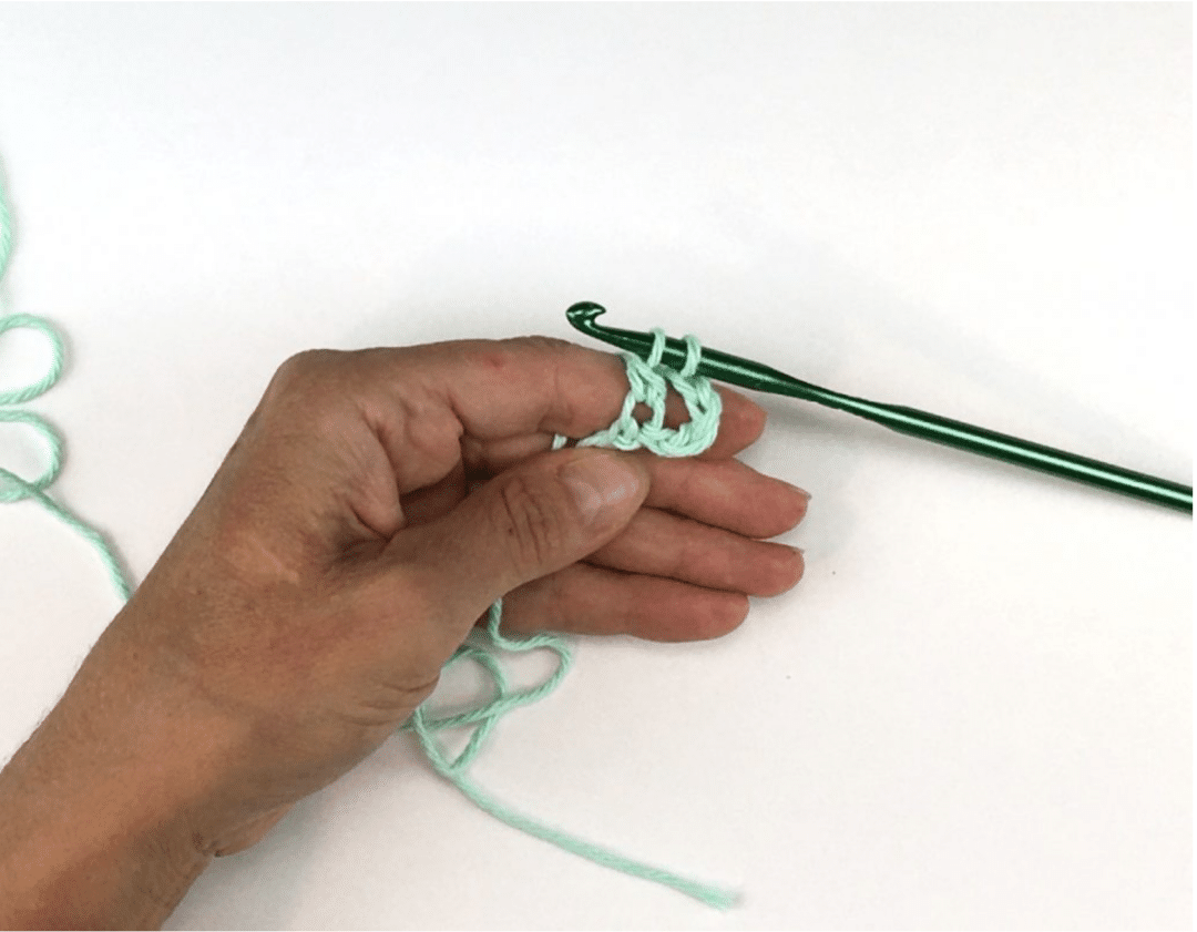 How to Double Crochet (dc) for Beginners - Single Girl's DIY