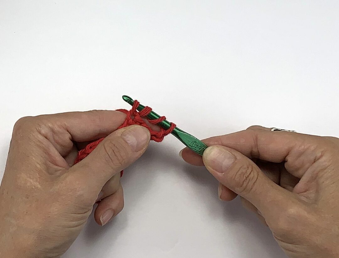 How to Triple Crochet for Beginners (Treble Crochet) - Single Girl's DIY