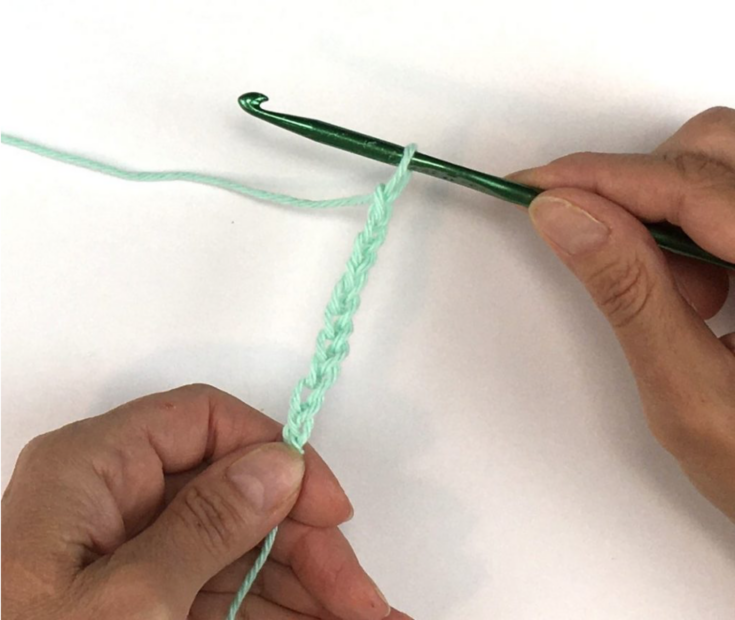 How to Double Crochet (dc) for Beginners - Single Girl's DIY