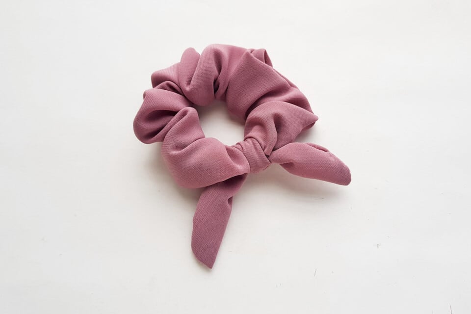 DIY Bow Scrunchie - Single Girl's DIY