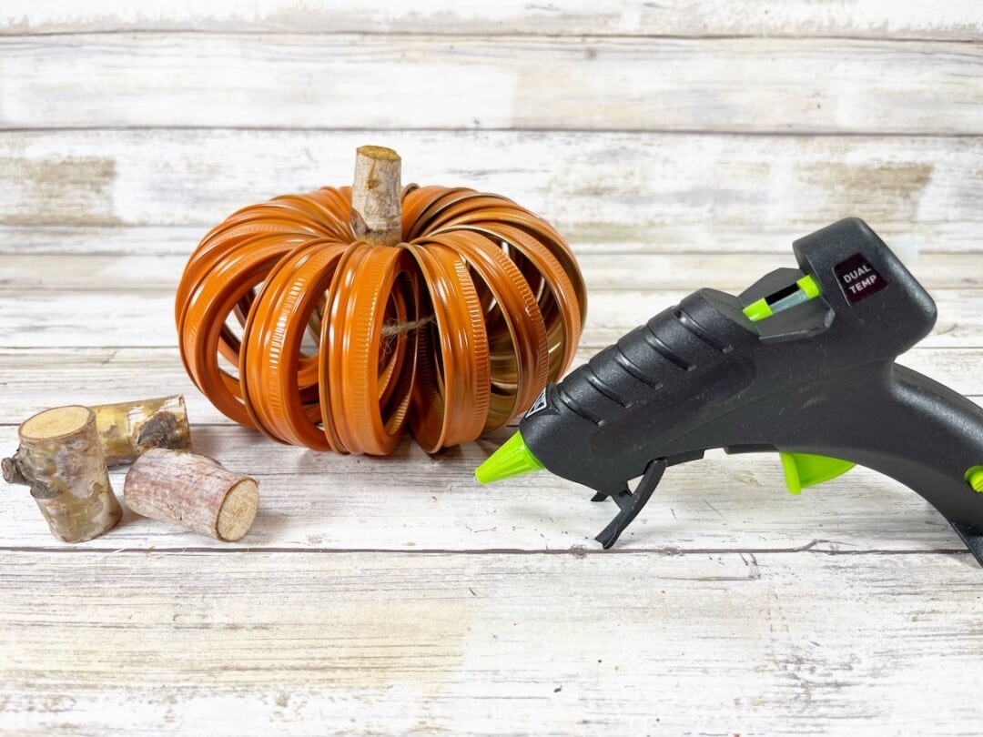 Canning Ring Pumpkin (Dollar Store DIY) - Single Girl's DIY