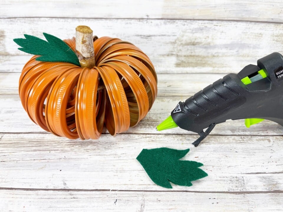 Canning Ring Pumpkin (Dollar Store DIY) - Single Girl's DIY