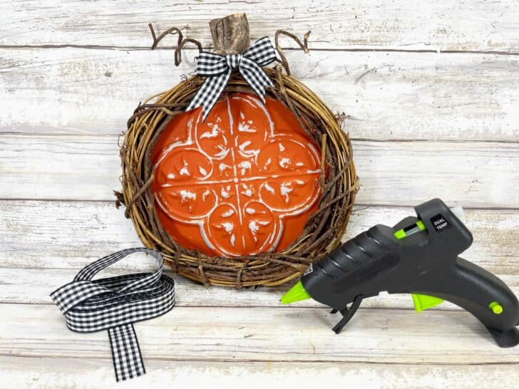 Easy Tin Tile Wreath (Dollar Tree DIY) - Single Girl's DIY