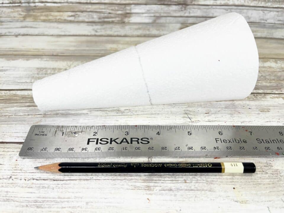 Easy Fall Gnome with Leaf Beard (Dollar Tree DIY) - Single Girl's DIY