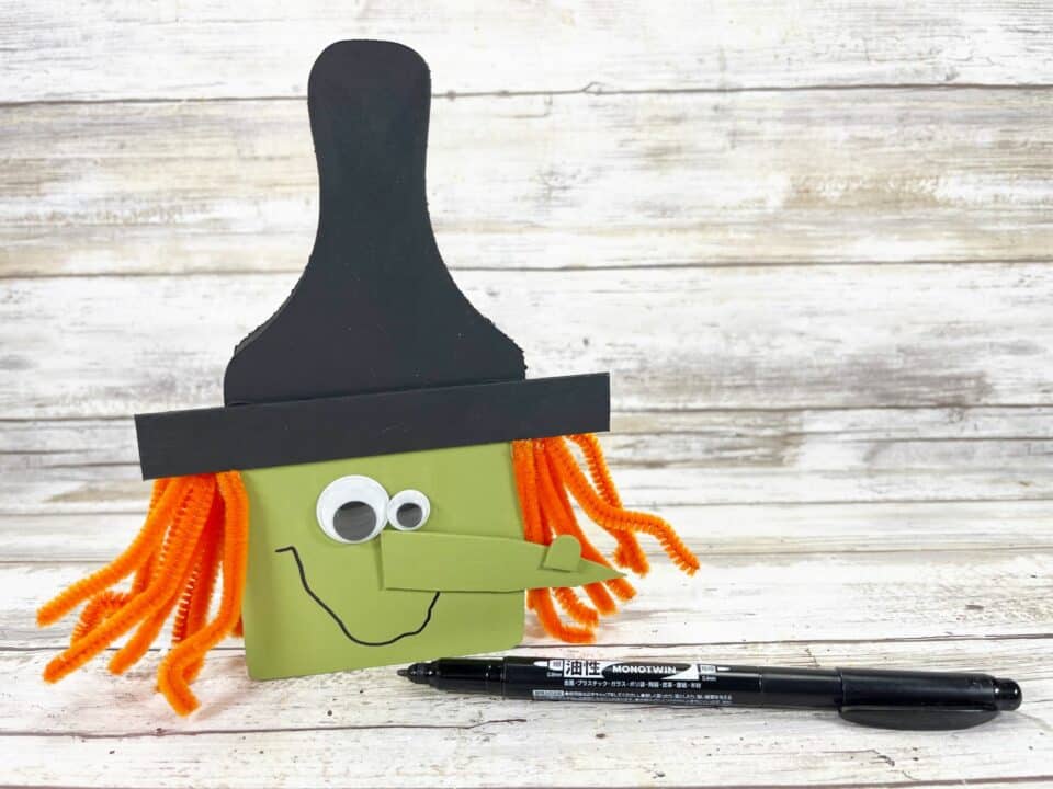 DIY Cutting Board Witch - Single Girl's DIY