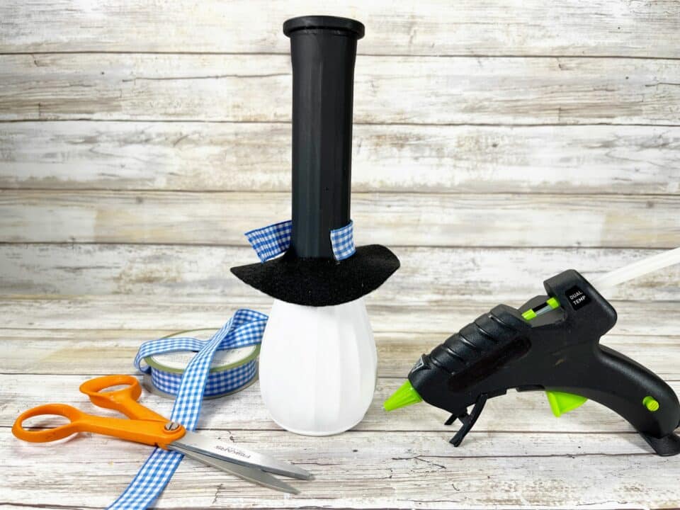 DIY Snowman Vase (Dollar Tree DIY) - Single Girl's DIY