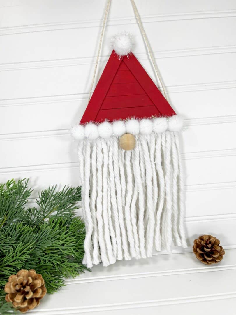 DIY Santa Gnome (Using a Mop Head) - Single Girl's DIY