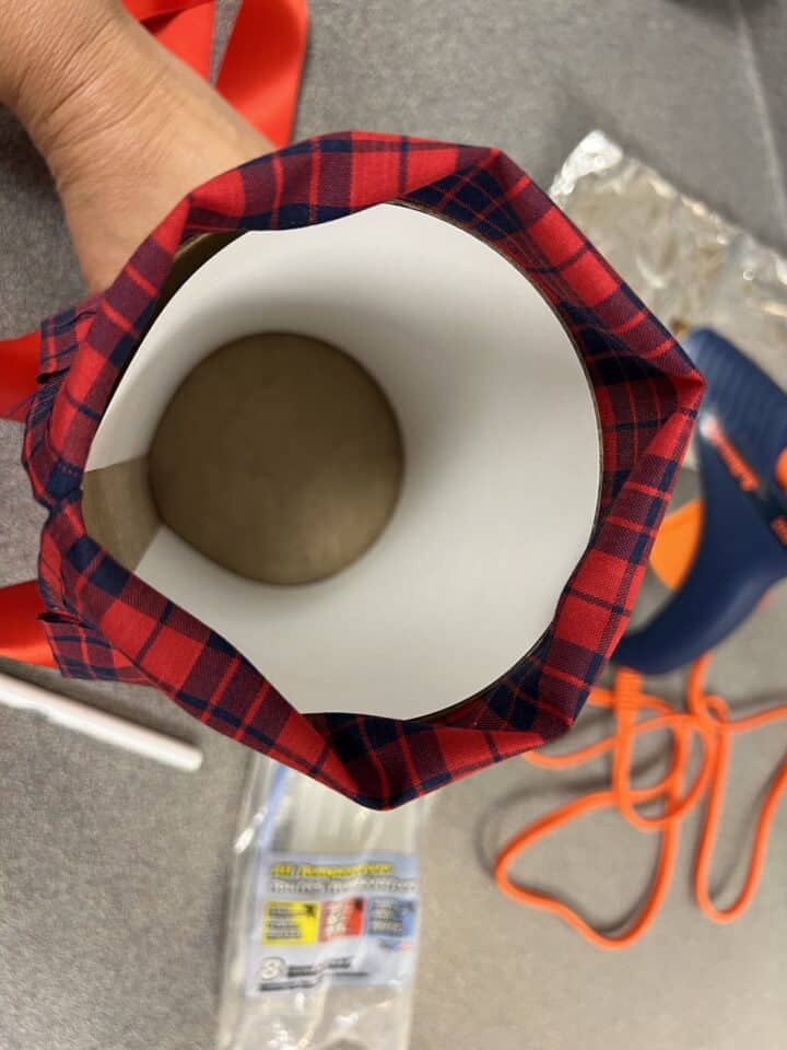 Oatmeal Container Gift Bag: Creative Gift Wrapping Idea - Single Girl's DIY