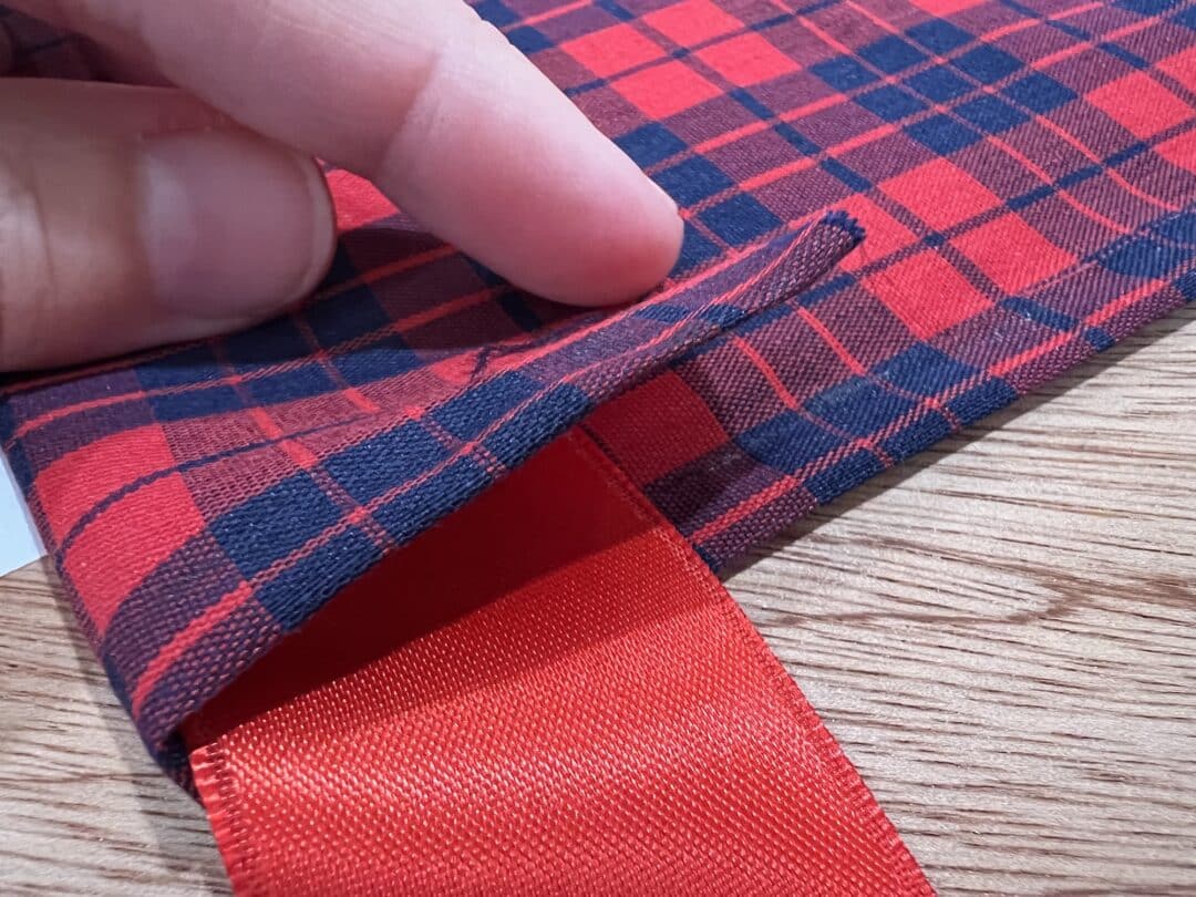 Oatmeal Container Gift Bag: Creative Gift Wrapping Idea - Single Girl's DIY