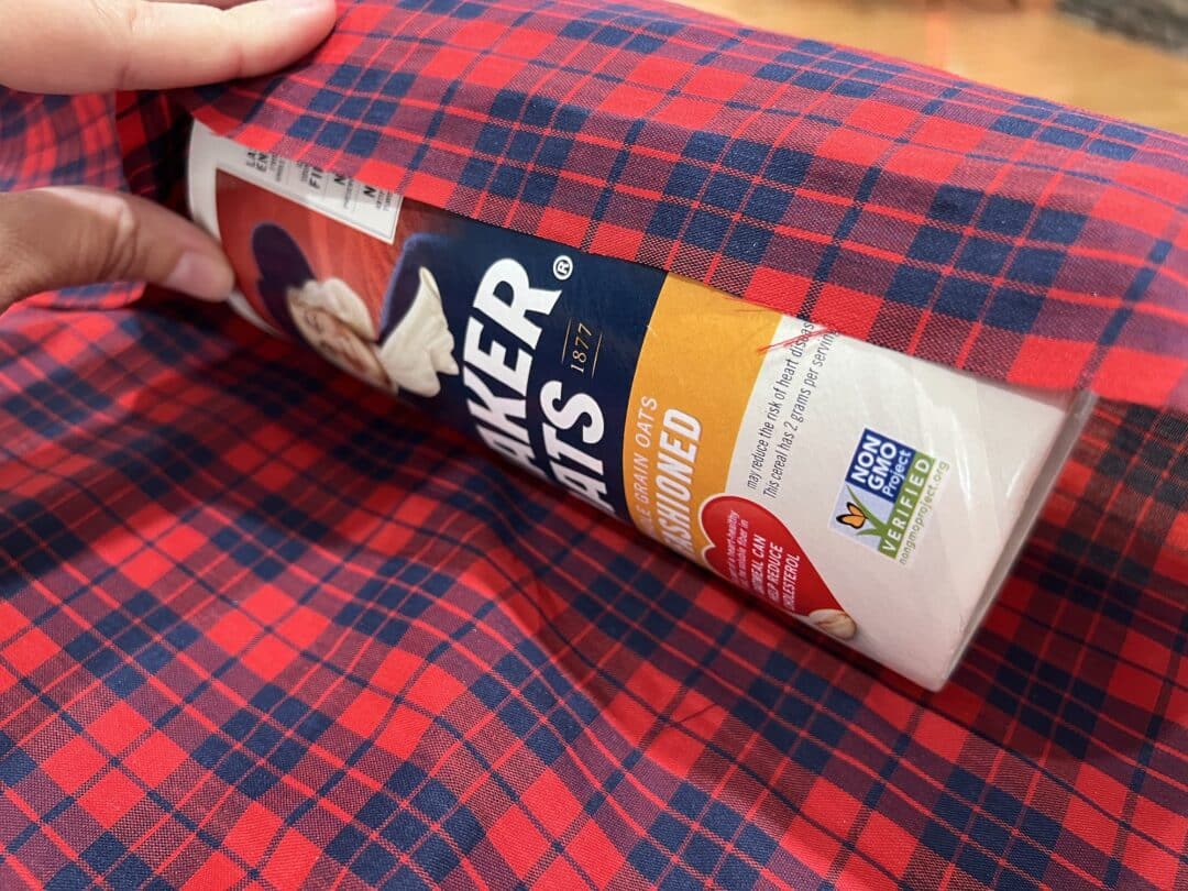 Oatmeal Container Gift Bag: Creative Gift Wrapping Idea - Single Girl's DIY